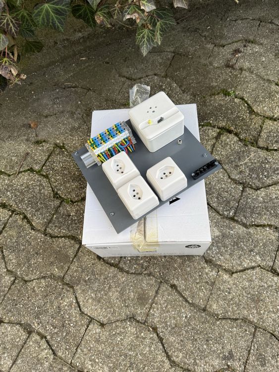 Swisscom 230V Telefon Bau/Ersatz-teile mit Sidos Steckdose (Neu (gemäss ...