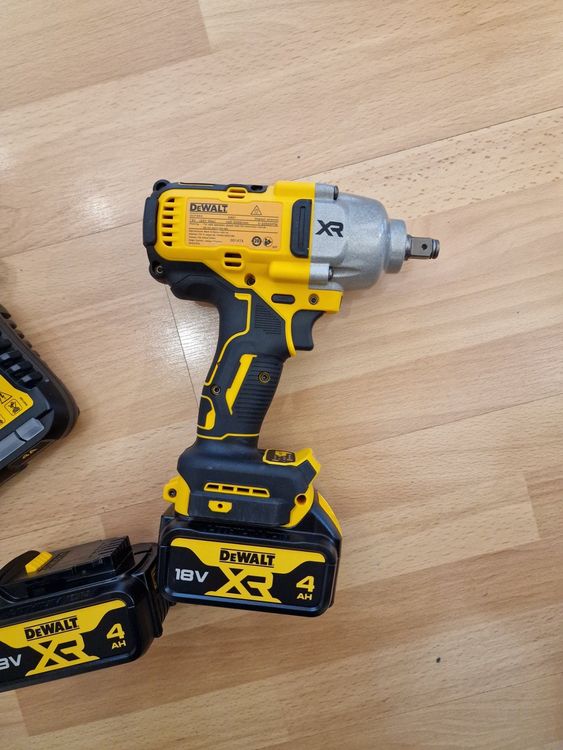 Dewalt DCF892 Akku-Schlagschrauber 18V, 2x4Ah & Ladegerät (Neu (gemäss ...