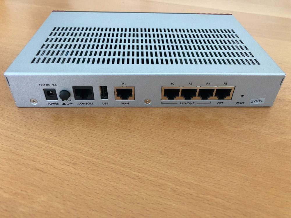 Zyxel USG40 Firewall (Gebraucht) in für CHF 35 – mit Lieferung auf ...