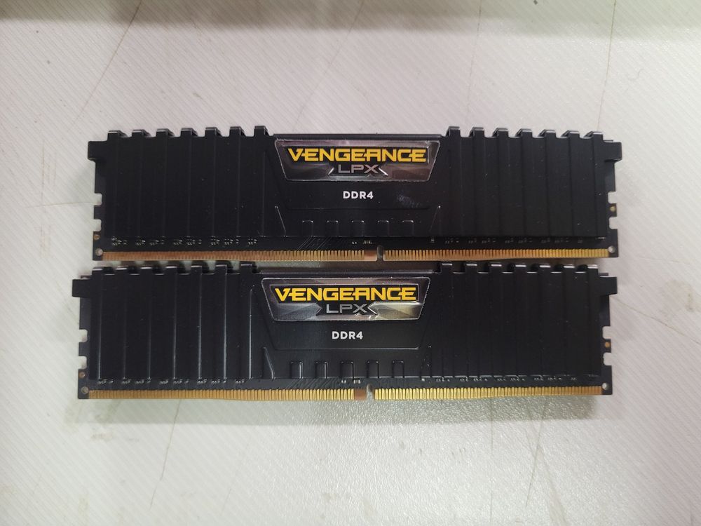 Corsair Vengeance LPX DDR4 Ram 16GB (2x8) 3466MHZ (Gebraucht) in ...