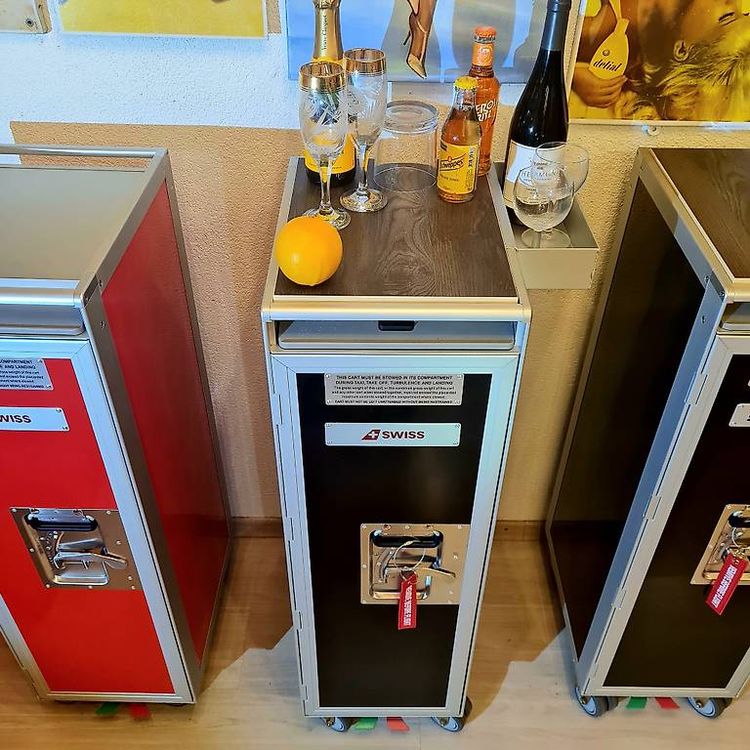 Flugzeugtrolley "Swiss" NEU, Zubehörpaket Wein & Gold Tablet (Neu und ...