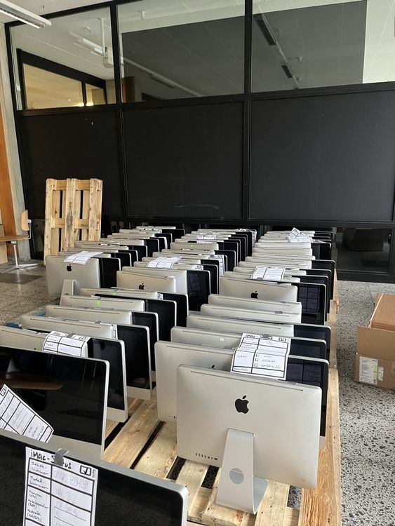 Apple iMac 2011- 21.5zoll, 500GB ssd, 8GB RAM (Gebraucht) in Basel für ...