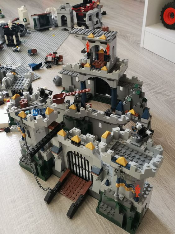 Lego Ritter Burg und Schiff (Gebraucht) in für CHF 142 – mit Lieferung ...