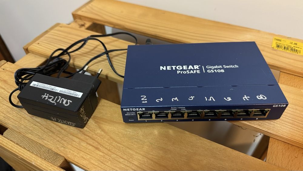 Netgear ProSAFE Gigabit Switch GS108 - Top Zustand! (Gebraucht) in ...