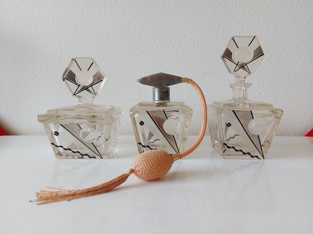 Art Deco Parfum-Flakon-Set 3-teilig aus Bleikristallglas (Gebraucht) in ...