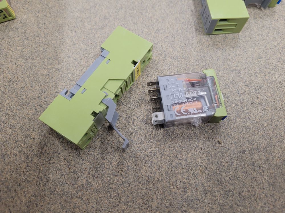 3 Stück Comat Releco Relais C10-A10FX, 24V DC (Gebraucht) in Vitznau ...