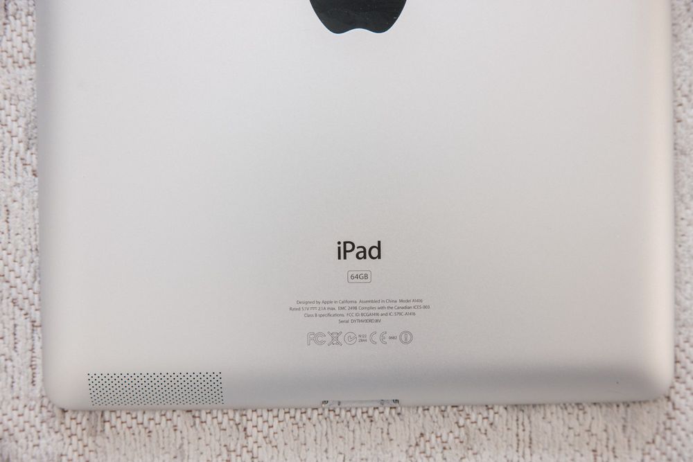iPad (3. Generation) 64GB inkl. orig. Ledercase von Chanel | Kaufen auf ...