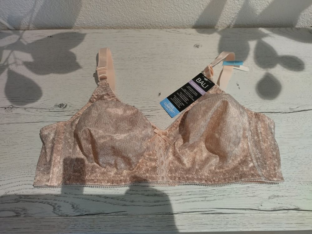 BH ohne Bügel, 85C (Neu und originalverpackt) in Full-Reuenthal für CHF ...