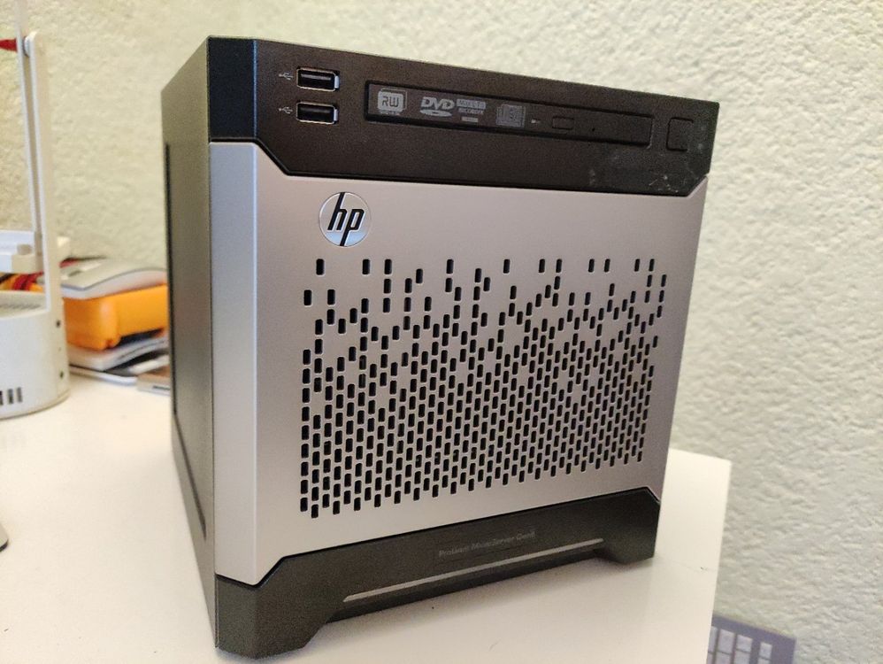 HP ProLiant MicroServer Gen8 - ILO 4 - 2x2 TB - 8 GB RAM (Gebraucht) in ...