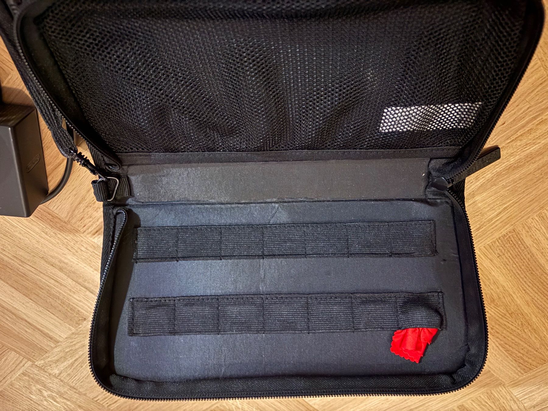 Nintendo Switch Konsole + 2 Spiele & Zubehör, (2. Joy-Con) (Gebraucht ...