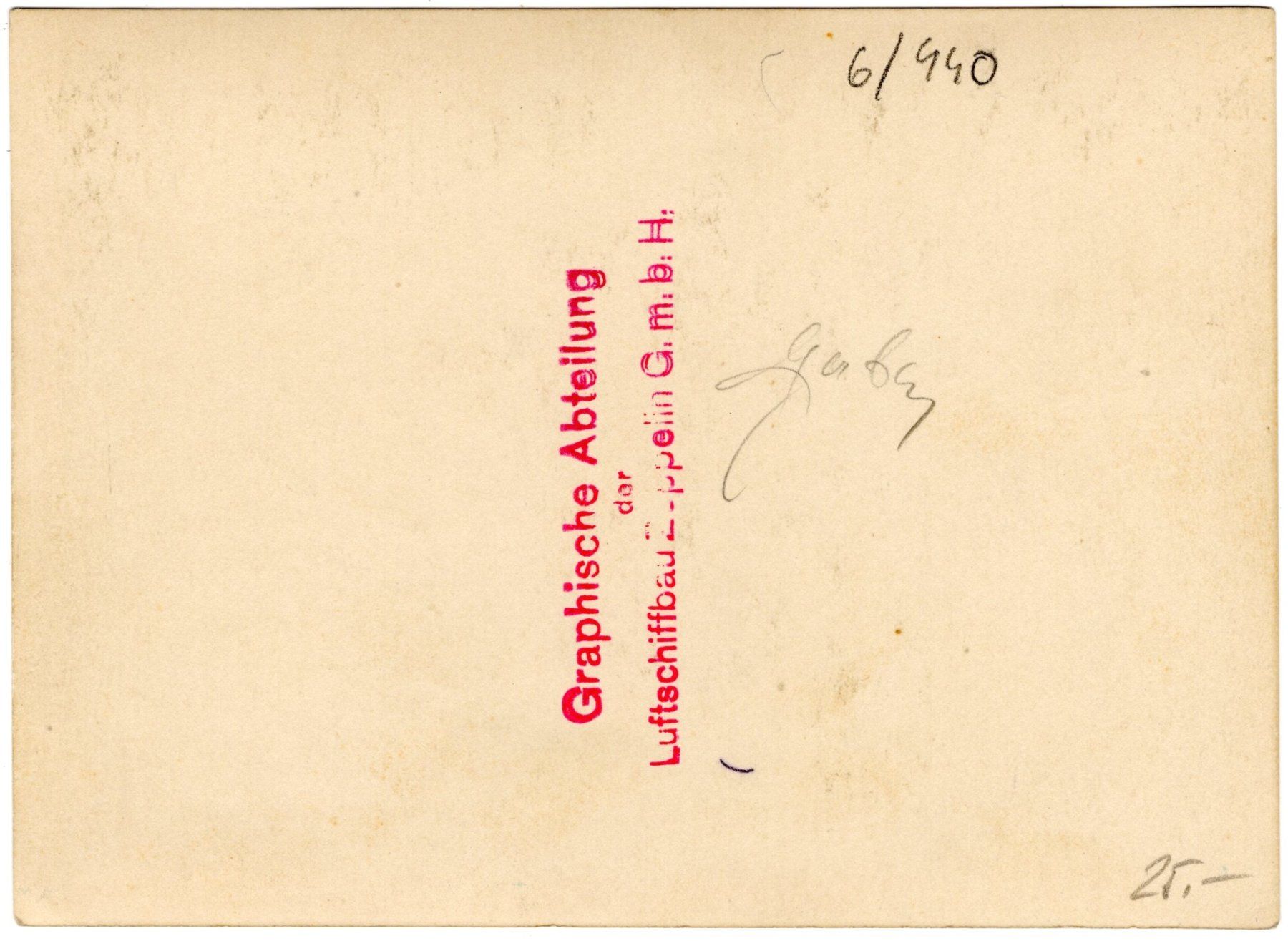 Luftschiff Graf Zeppelin in der Halle - original Fotographie (Gebraucht ...