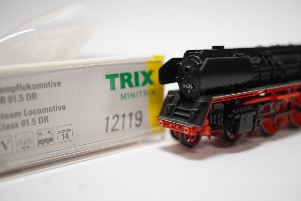 e32 Minitrix 12119 DR BR 01.5 Dampflok | Bastelware (Defekt) in Thun ...
