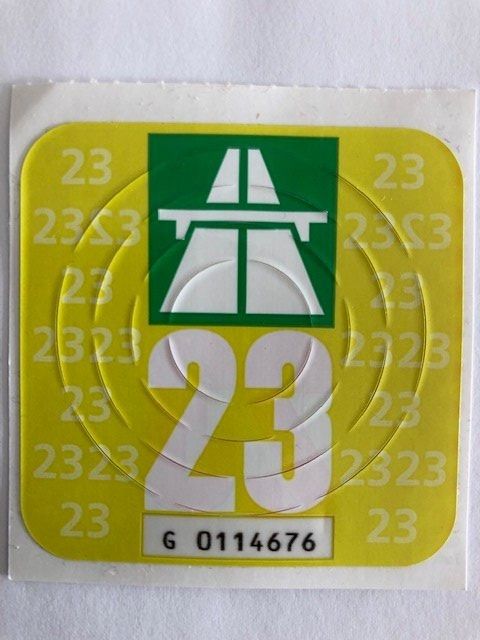 Vignette 2023 / Autobahnvignette 2023 (Neu und originalverpackt) in Orbe für CHF 37 – mit ...