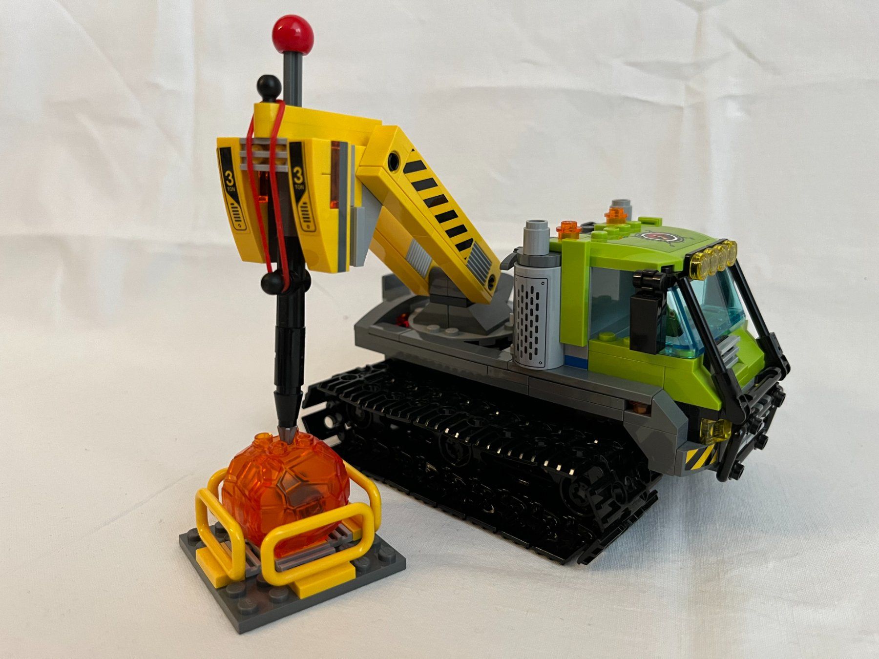 Lego 60122 «Vulkan Raupenfahrzeug» - 324 Teile (Gebraucht) in ...