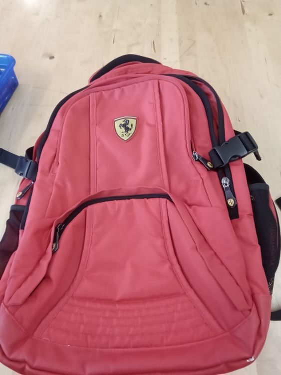 Ferrari Rucksack, Top Zustand, wenig gebraucht, Rot! (Neu (gemäss ...