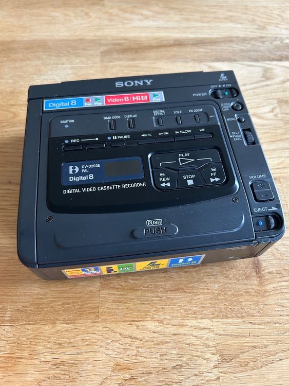 Sony GV-D200E Gigital Video Cassette Recorder (Gebraucht) in Basel für CHF 99 – mit Lieferung ...