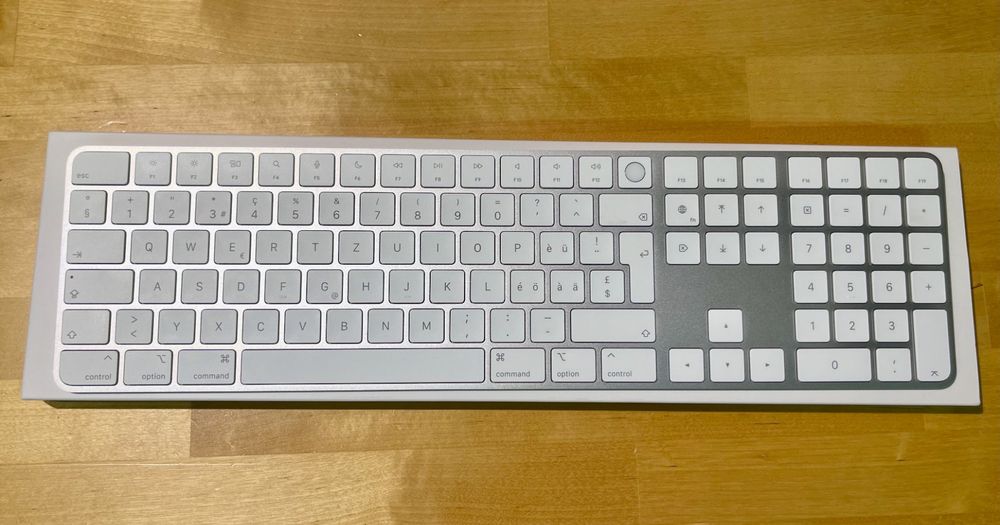 APPLE Magic Keyboard mit Touch ID und Ziffernblock (Gebraucht) in ...