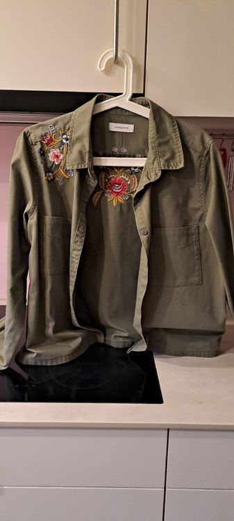 Cache Cache Bluse, Khaki, Blumen Stickerei, Gr. S (Gebraucht) in Düdingen für CHF 15 – mit ...