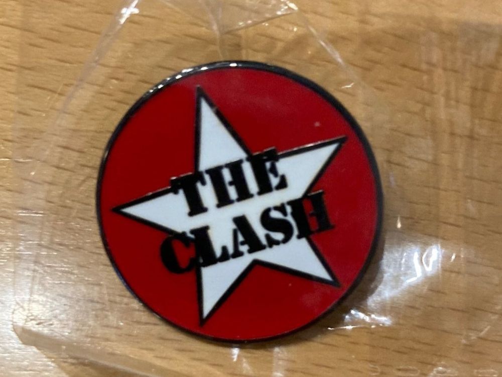 The Clash Pin Anstecker Punk Metal Rock Band | Kaufen auf Ricardo