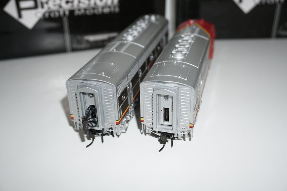 Precision Craft Models 308 - Santa Fe EMD F3 A+B sound H0/DC (Gebraucht) in Matten b. Interl für ...
