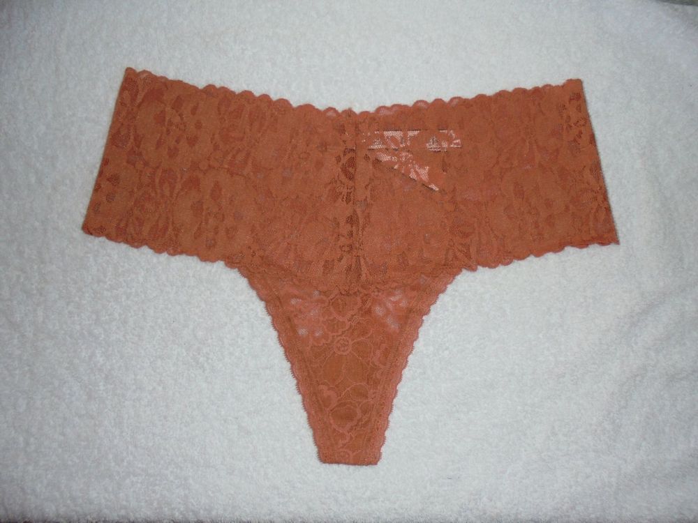 VICTORIA'S SECRET LACIE WIDE BAND THONG, M, NEU (Neuf avec emballage d ...
