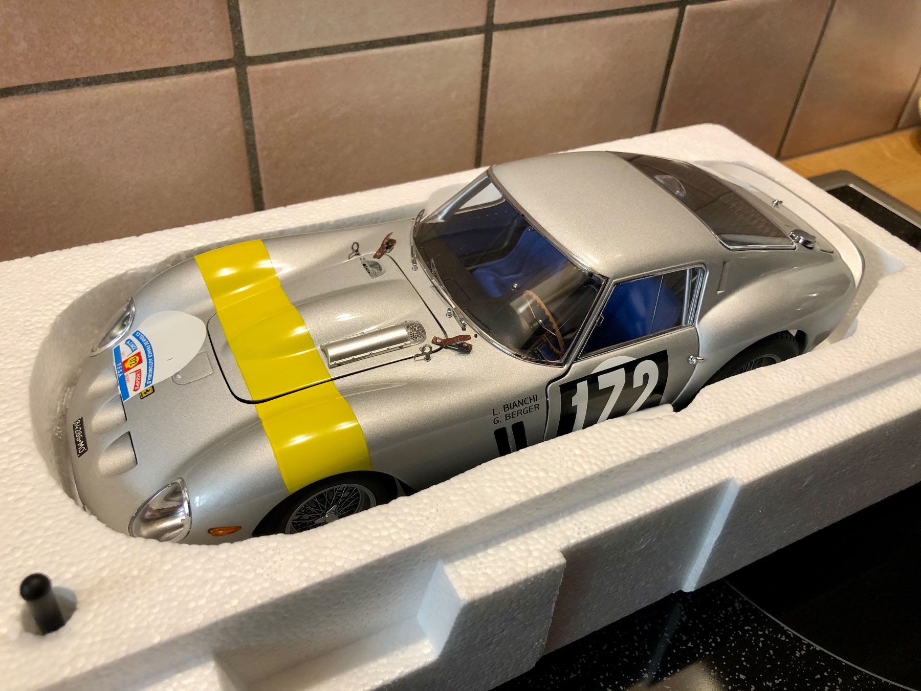 FERRARI 250 GTO #172 WINNER TOUR FRANCE 1964 KYOSHO 1:18 RAR (Neuf avec ...