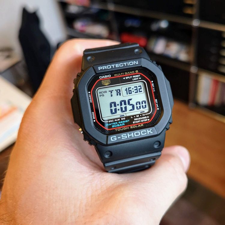 Casio G-Shock Square Funkuhr + Solar (neue Version 2021!) (Neuf (Voir ...