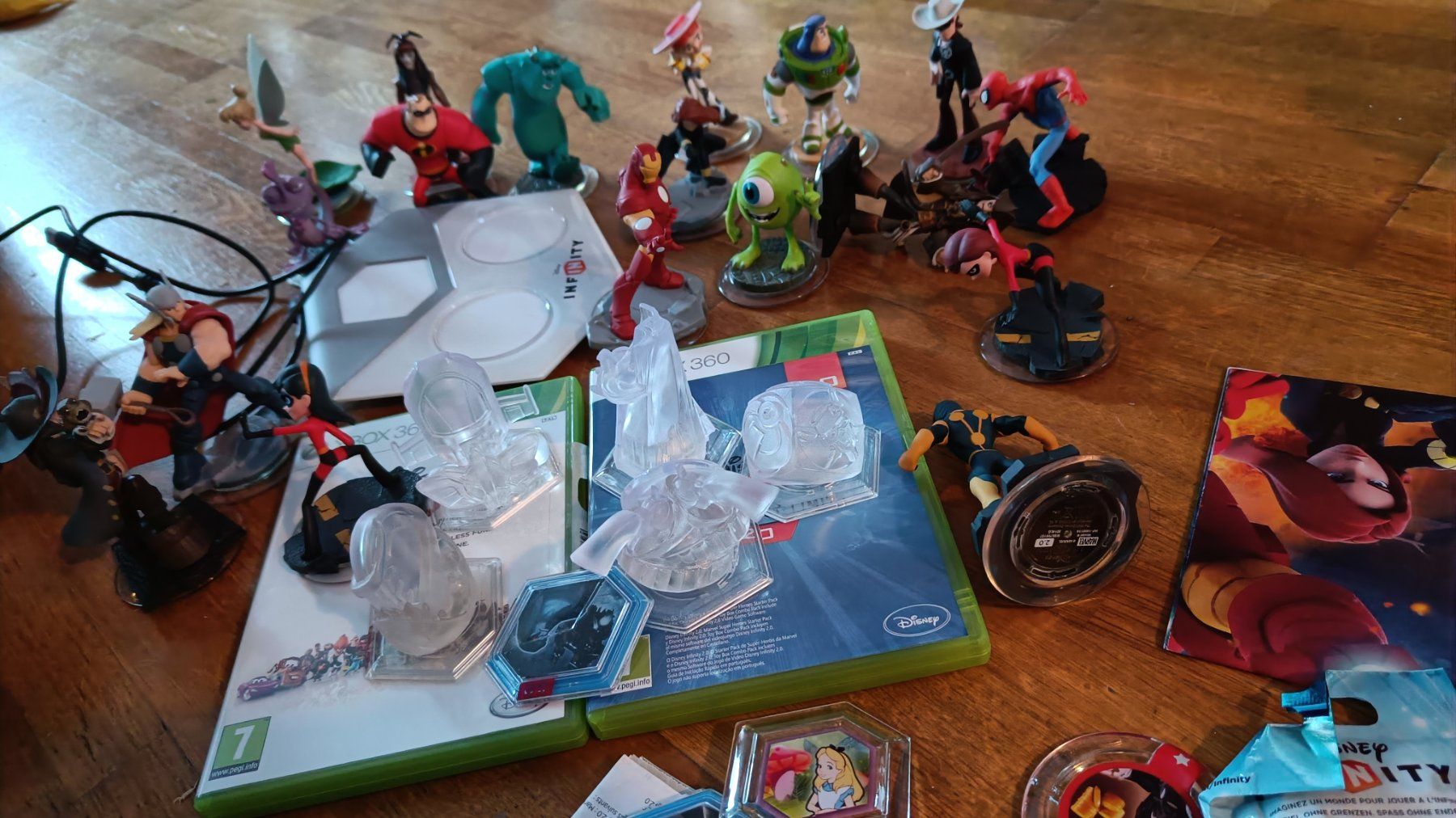 Disney Infinity Figuren, Xbox 360 Games - riesiges set (Gebraucht) in ...