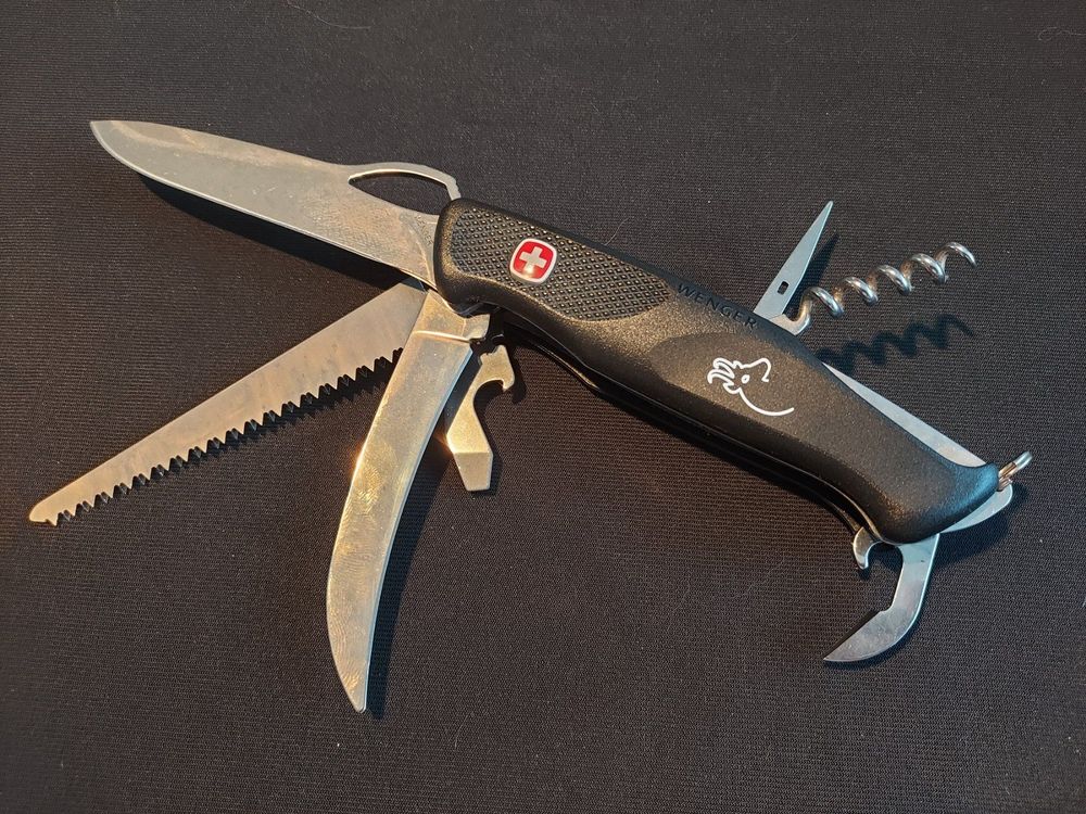 Wenger Hunter (Gebraucht) in neunkirch für CHF 140 – mit Lieferung auf ...