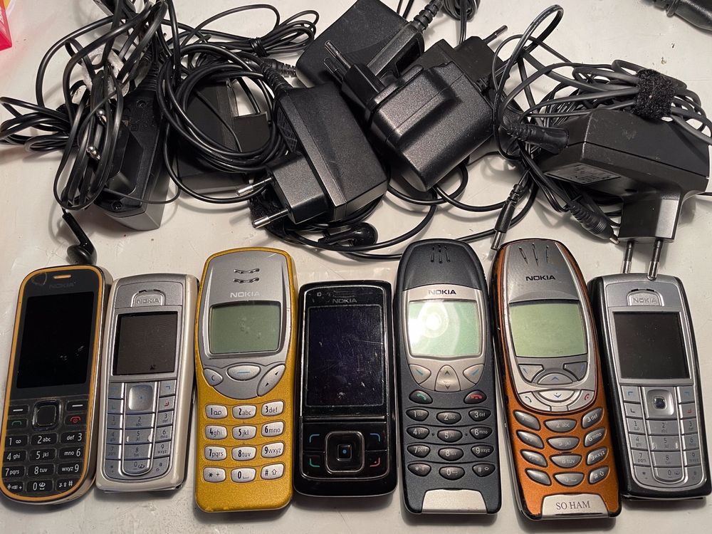 alte Handys mit Speisungen | Kaufen auf Ricardo