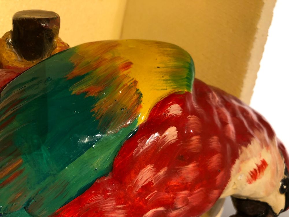 Papagei (roter Ara) aus glasiertem Ton - Wandschmuck | Kaufen auf Ricardo