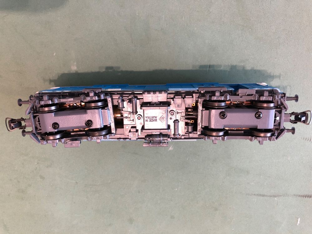 Roco 43631 SBB Fe 4/4 18518 blau/weiss ESU LokPilot LED Bel. (Neu ...