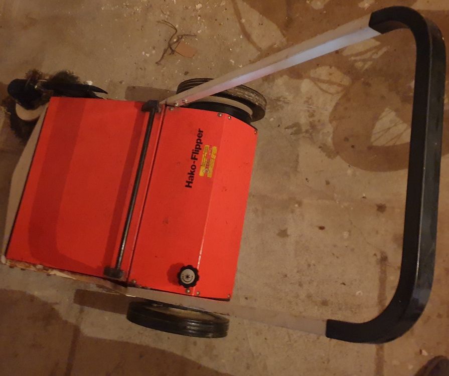 Kehrmaschine hako flipper (Gebraucht) in Vira (Gambarogno) für CHF 10 ...