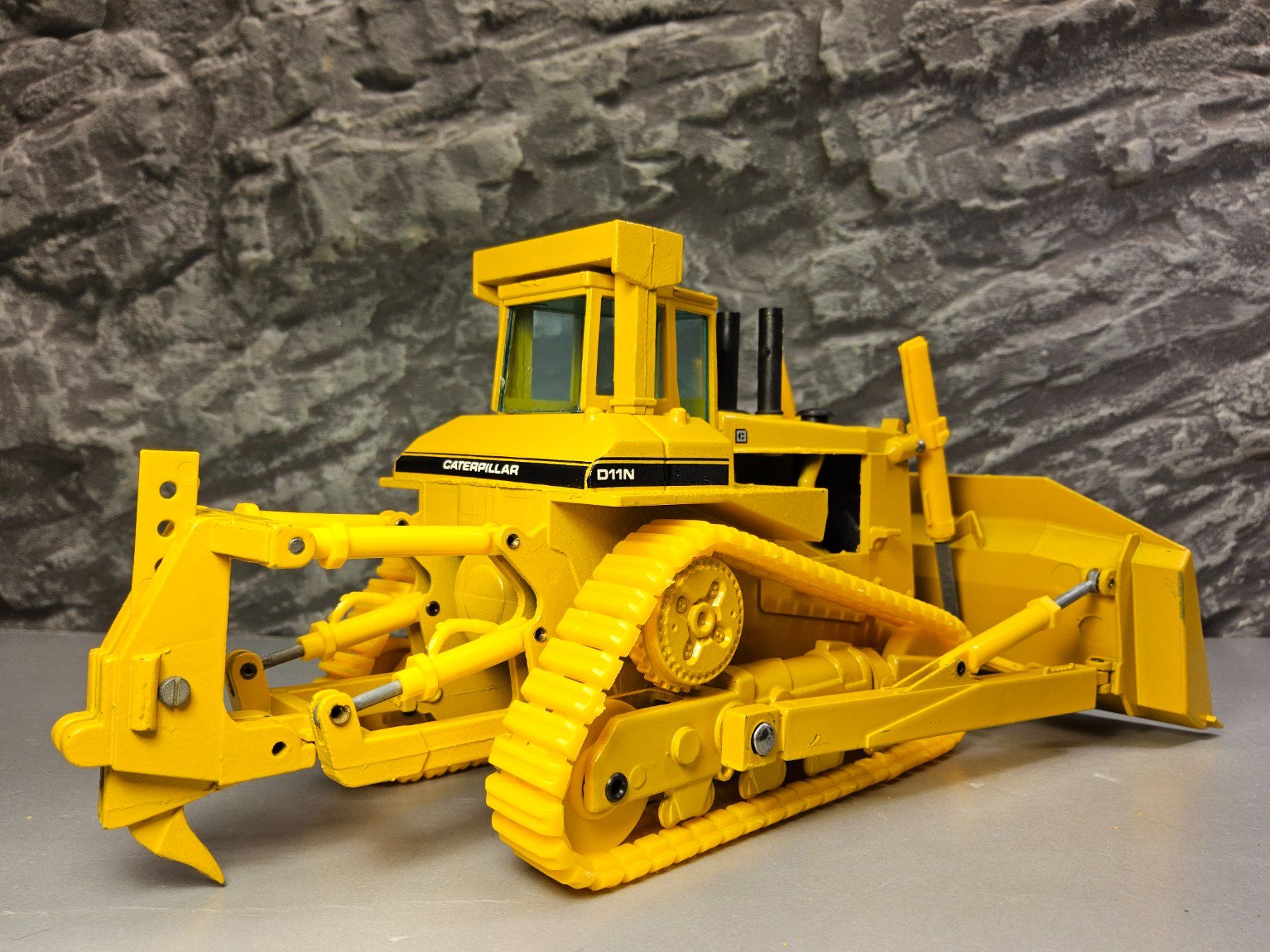 CAT D11N _ Kettendozer mit Hydraulik Aufreisser _ OVP _ 1:50 (Gebraucht ...