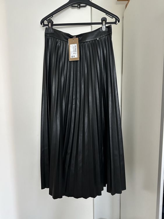 Langer Rock, Hugo Boss Gr 36, neu (Neu und originalverpackt) in Basel ...