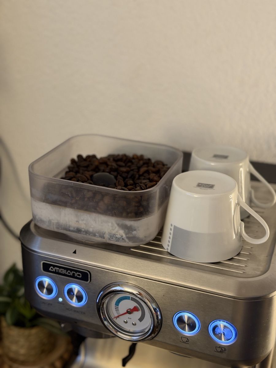 Espresso Machine with grinder , it make delicious coffee (Gebraucht) in ...