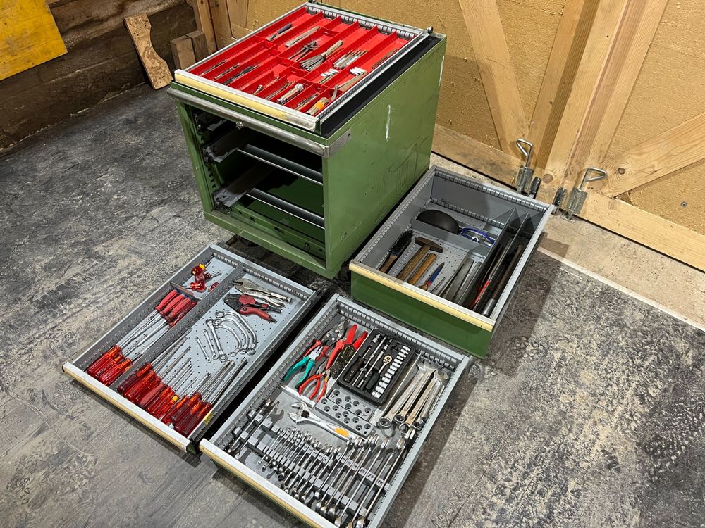 Lista Werkzeugwagen inkl Werkzeug! Ab 1 Franken!!! (Gebraucht) in Belp ...