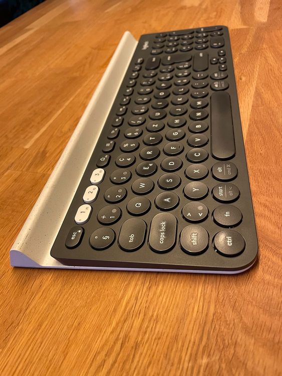 Logitech Keyboard K780 Multi-Device (Gebraucht) in Neuchâtel für CHF 24 ...