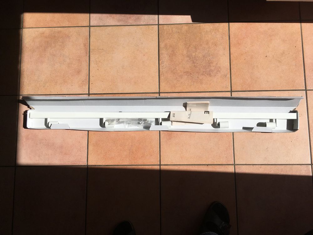 5 spots blancs LED sur rail pour plafond BÄVE de IKEA (Neu und ...