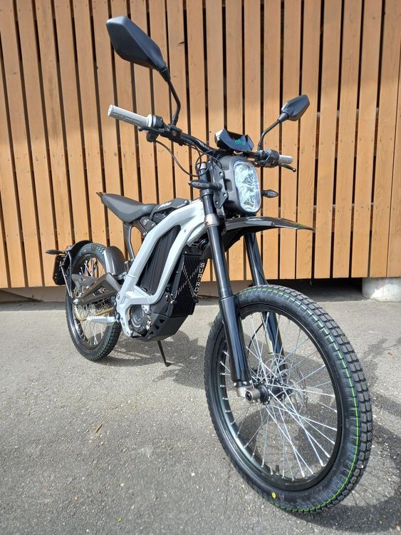 Surron Light Bee silber (Gebraucht) in Unterentfelden für CHF 5790 – nur Abholung auf Ricardo kaufen