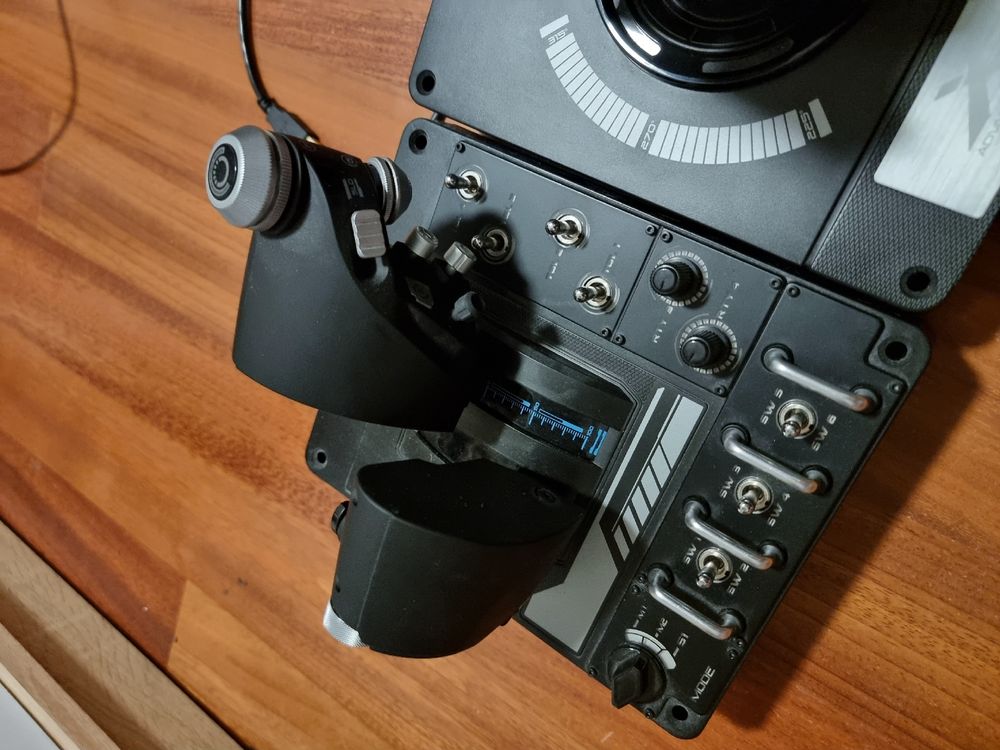 Logitech G X56 HOTAS USB Joystick Flightstick Throttle | Kaufen auf Ricardo