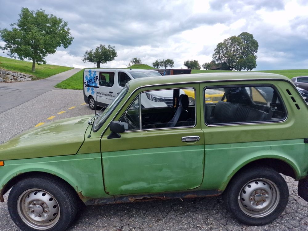 Lada Niva 1.9 Diesel 4x4 (Defekt) in Arth für CHF 803 – nur Abholung ...