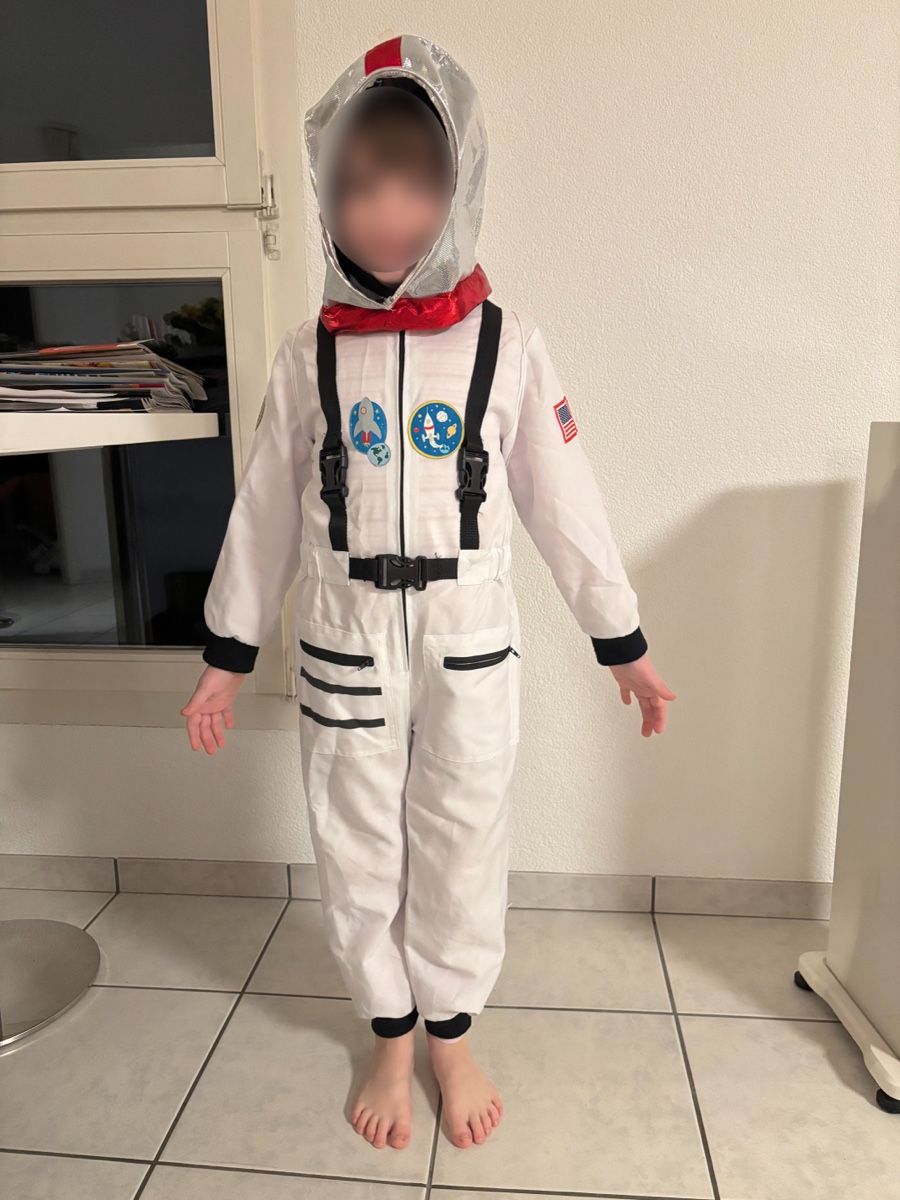 Astronauten Kostüm ( kinder 5 - 7 Jahre) (Gebraucht) in Liestal für CHF ...