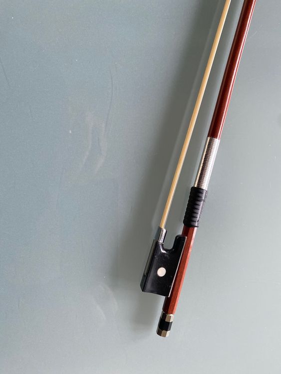 Schöner einfacher Geigenbogen 4/4 Neu (Neu und originalverpackt) in ...