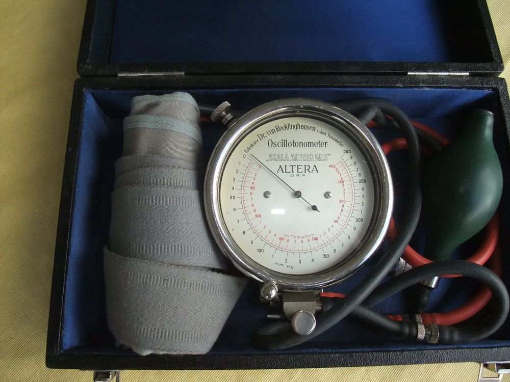 Blutdruckmessgerät Oscillotonometer von ca 1930 (Gebraucht) in ...
