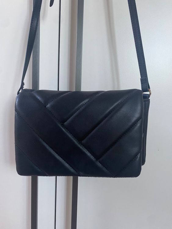 Tasche schwarz (Gebraucht) in Stetten AG für CHF 3 – mit Lieferung auf Ricardo kaufen