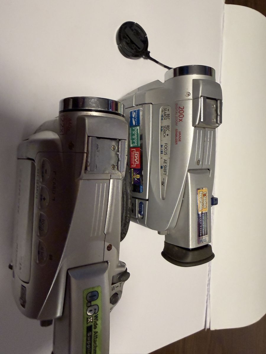 2x Canon mini DV MV650i & MV450i Digital Camcorder (Defekt) in BADEN ...