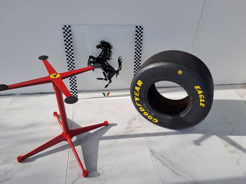 Table Deco Ferrari F1 original (Gebraucht) in Biel/Bienne für CHF 320 ...