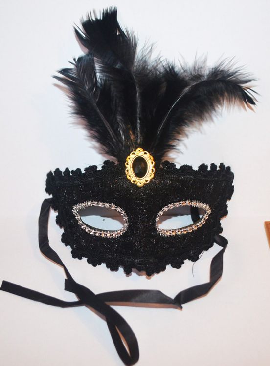 Maske mit Federn 010 – 18x23cm (Neu und originalverpackt) in Goldiwil ...