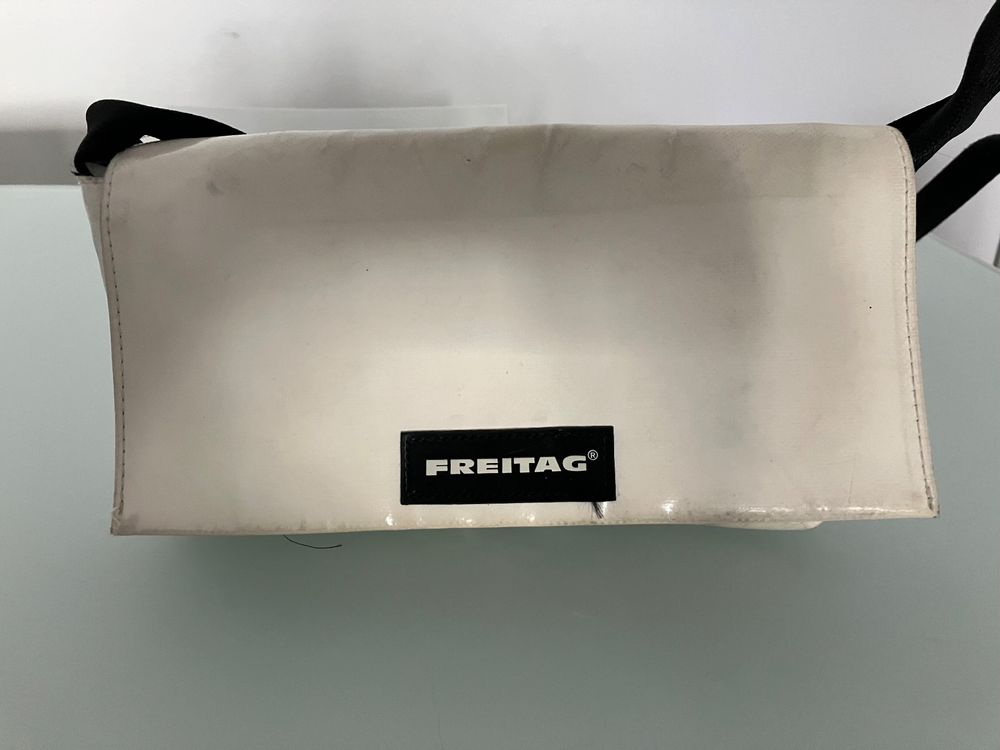 FREITAG Laura (Gebraucht) in Locarno für CHF 170 – mit Lieferung auf ...